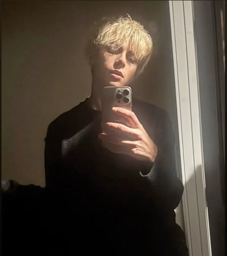 Benjamin De Almeida ~(Benoftheweek)~