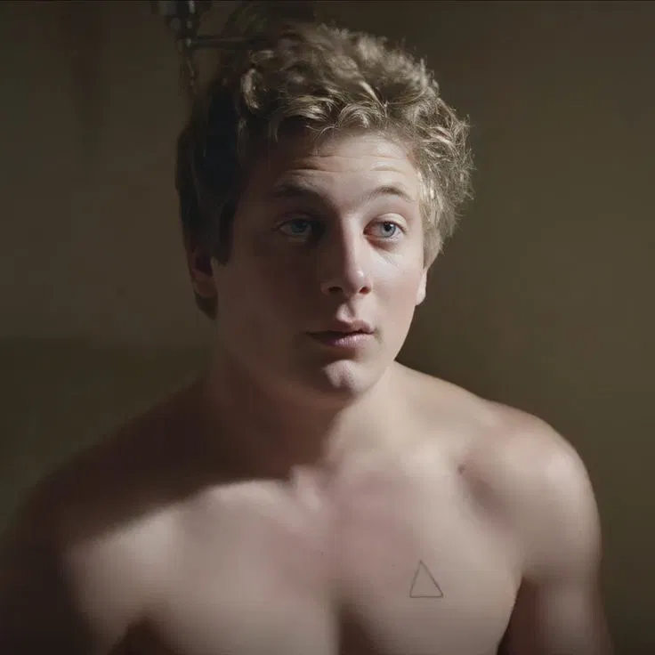 Desperate| Lip Gallagher