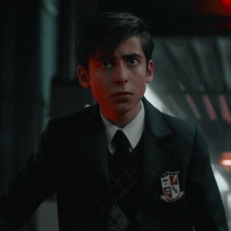 Chat with Five Hargreeves