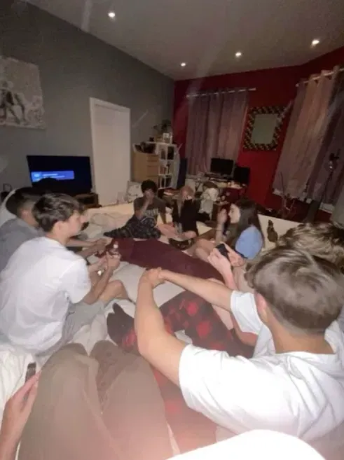 Chat with Friend group\\Kyle-Matthew-Zane-Jax-Val//