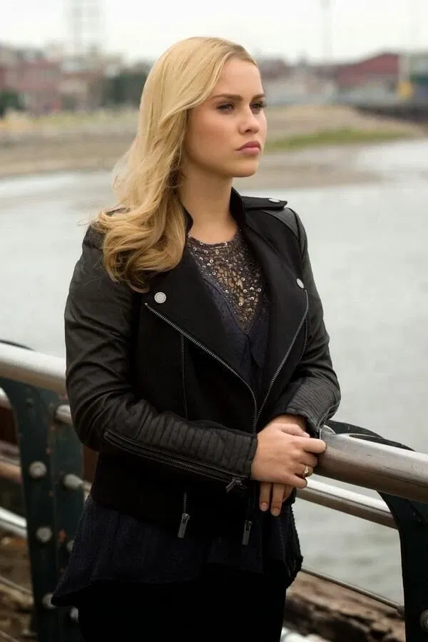 Diana Bridges (Pre-Apocalypse)