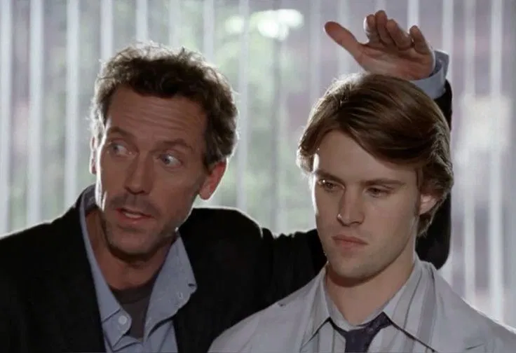 Robert Chase and Gregory House | announcement of pregnancy (dad)