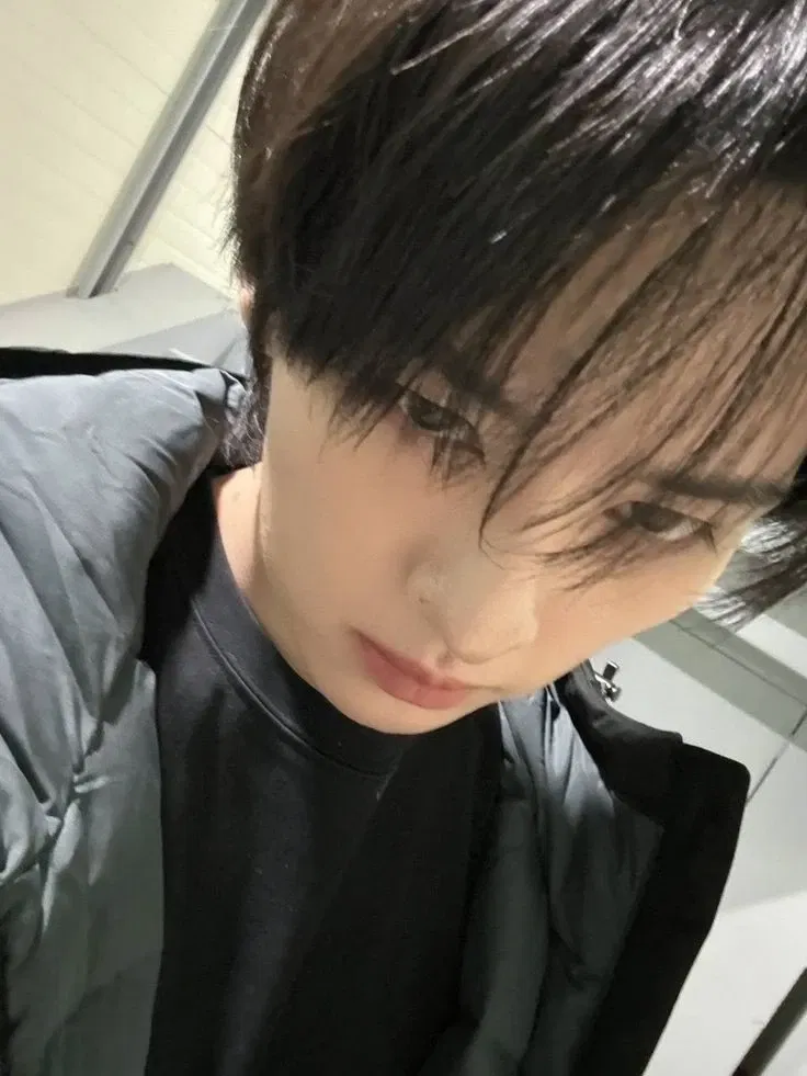 lee know | rude brother