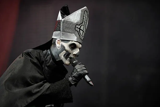 Papa Emeritus II || Secondo