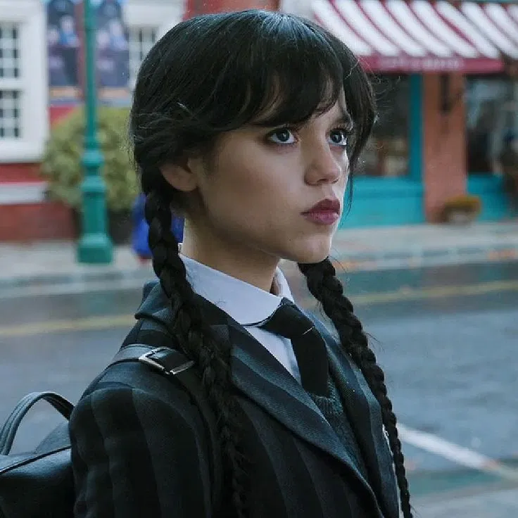 WEDNESDAY ADDAMS- 🤍🖤Your First Kiss🖤🤍