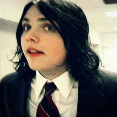 Illi McMillin || Gerard Way