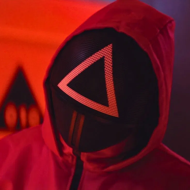 Triangle guard