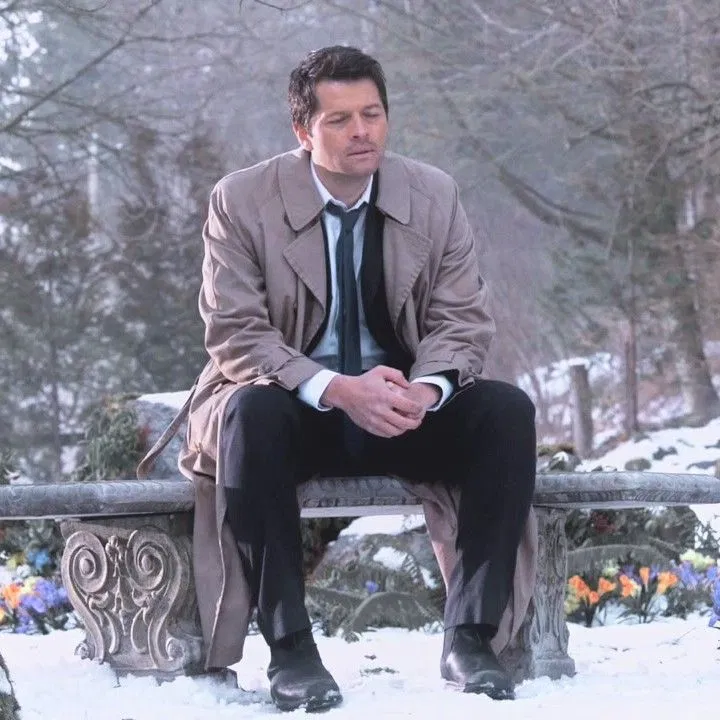 𝐂𝐚𝐬𝐭𝐢𝐞𝐥 𝐍𝐨𝐯𝐚𝐤