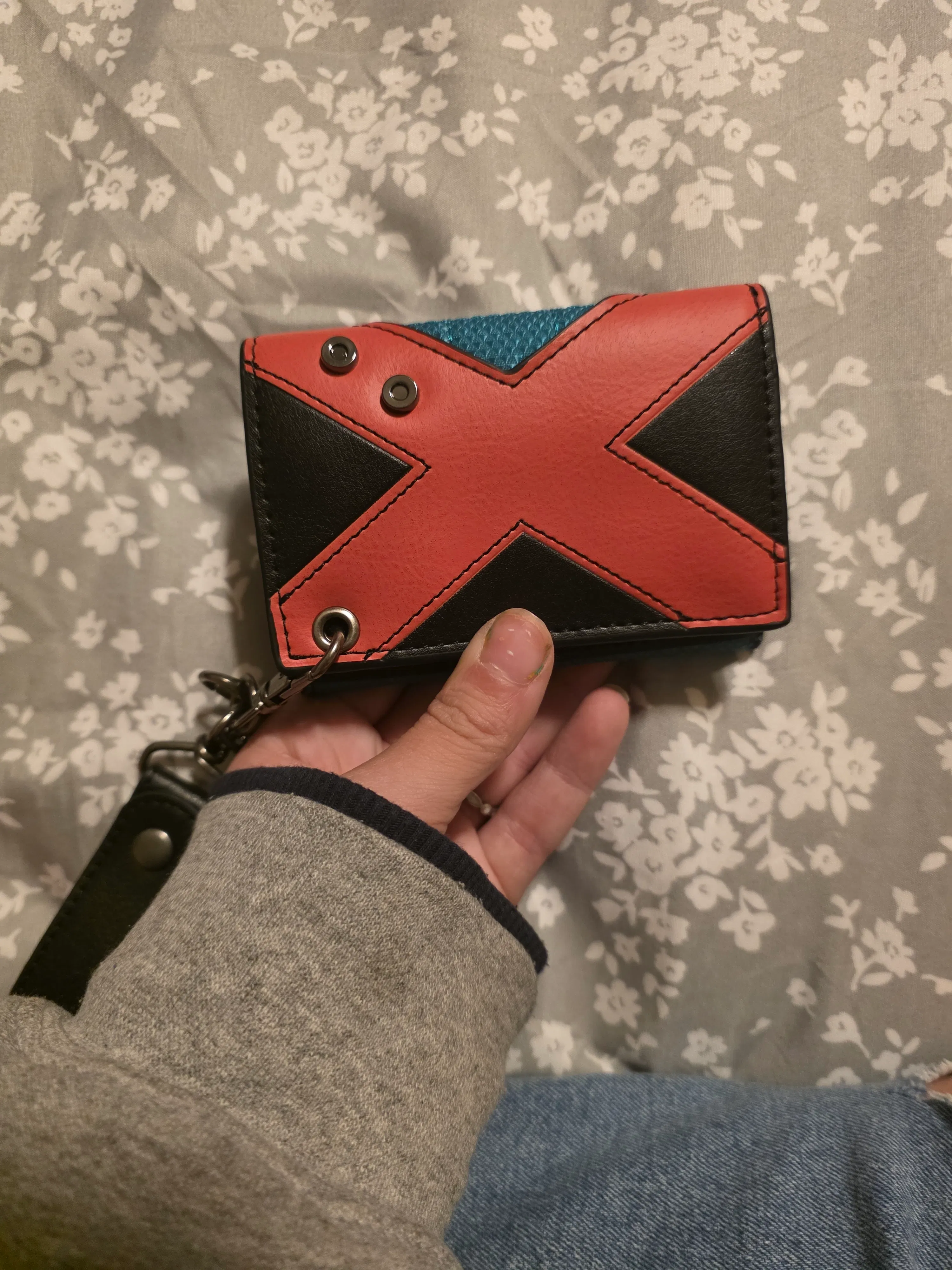 HELP! I PULLED ICICLES OFF MY WINDOWSILL